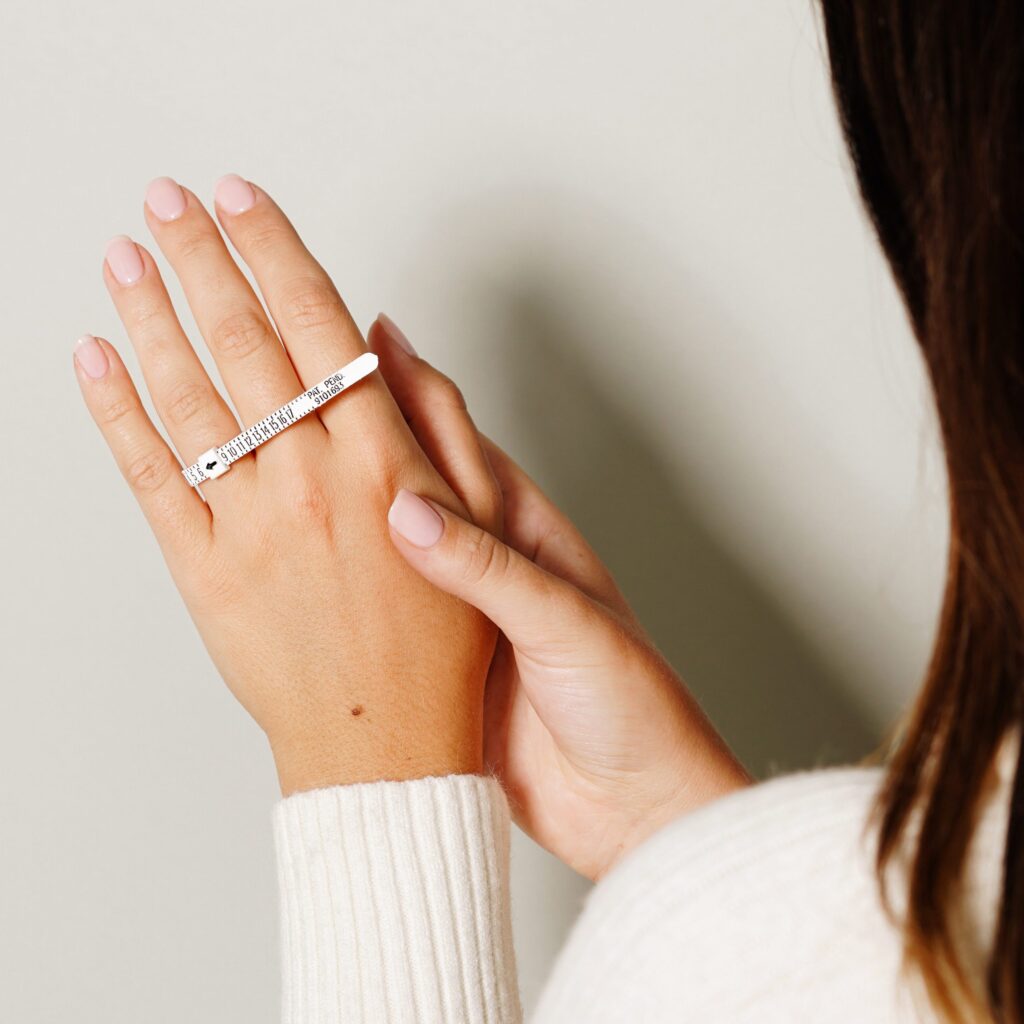 Find the Perfect Fit: All You Need to Know About Women’s Wedding Ring ...
