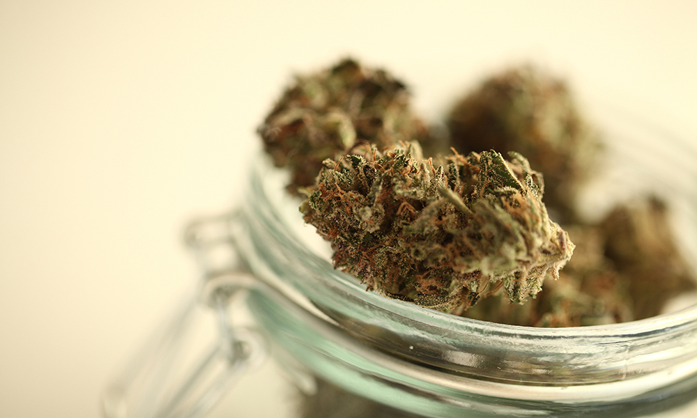 How do edibles offer a discreet consumption experience? - otranation